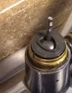 How to Fix a Leaking Delta Single Handle Kitchen Faucet - Plumbing Sniper
