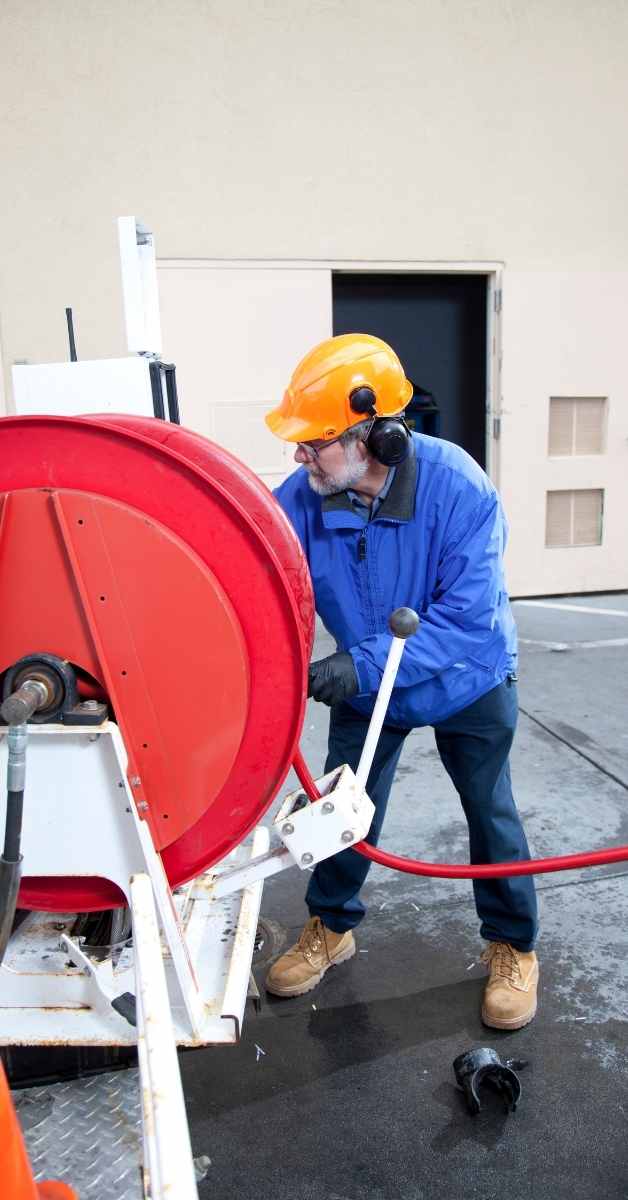 Hydro Jetting: Pros & Cons vs Snaking and Rodding - Plumbing Sniper