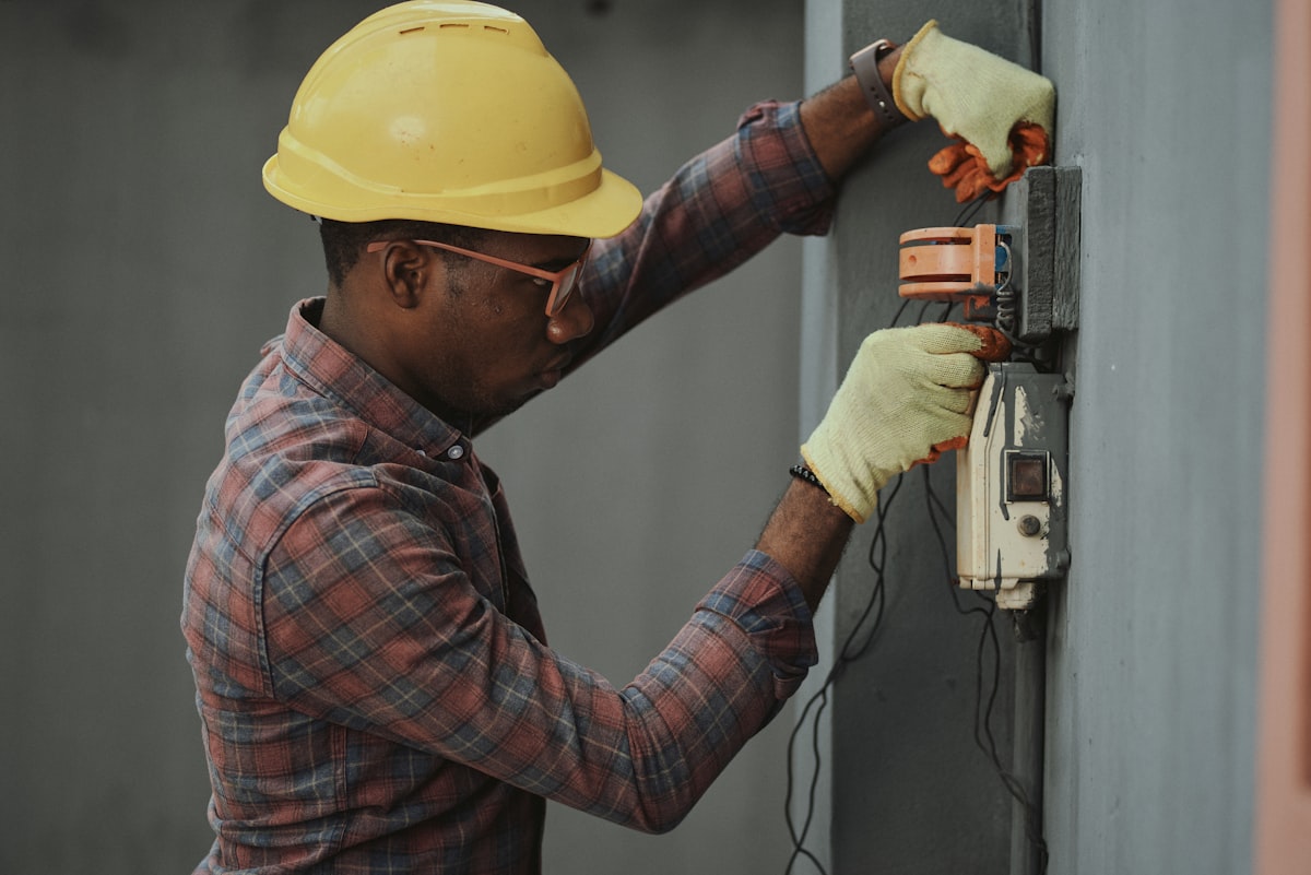 Emergency Plumber Cost 2026: What You'll Actually Pay - Plumbing Sniper